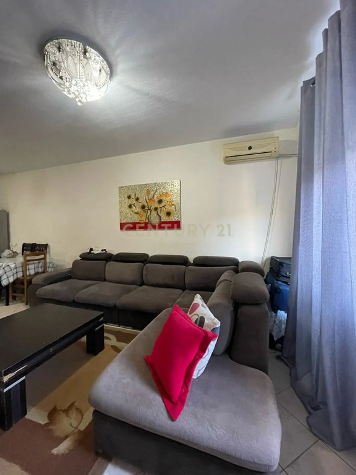 Apartament 2+1 me qira ne Qender te Durresit !! | Homezone.al