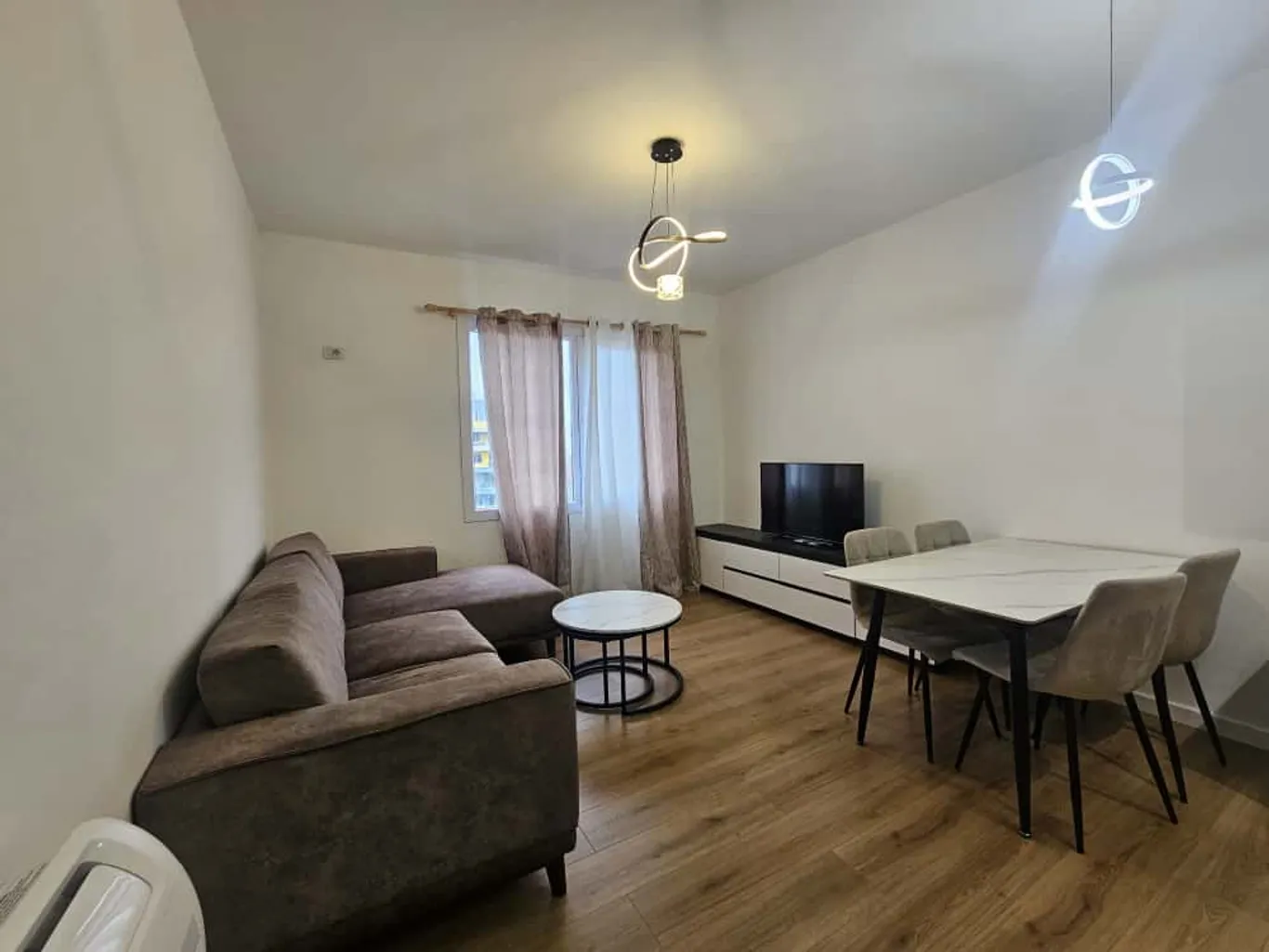 Apartament me qera Tiranë, Fusha e Aviacionit | Homezone.al